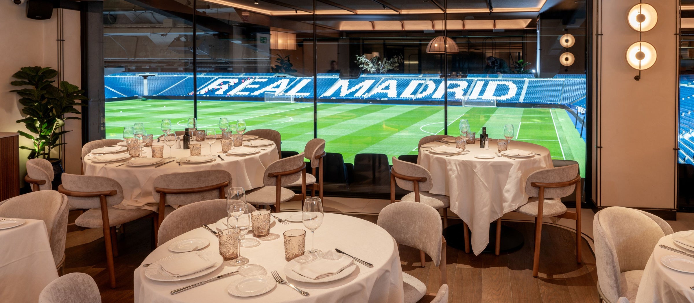 Reserva Online | Puerta 57 | Restaurante en el Bernabéu
